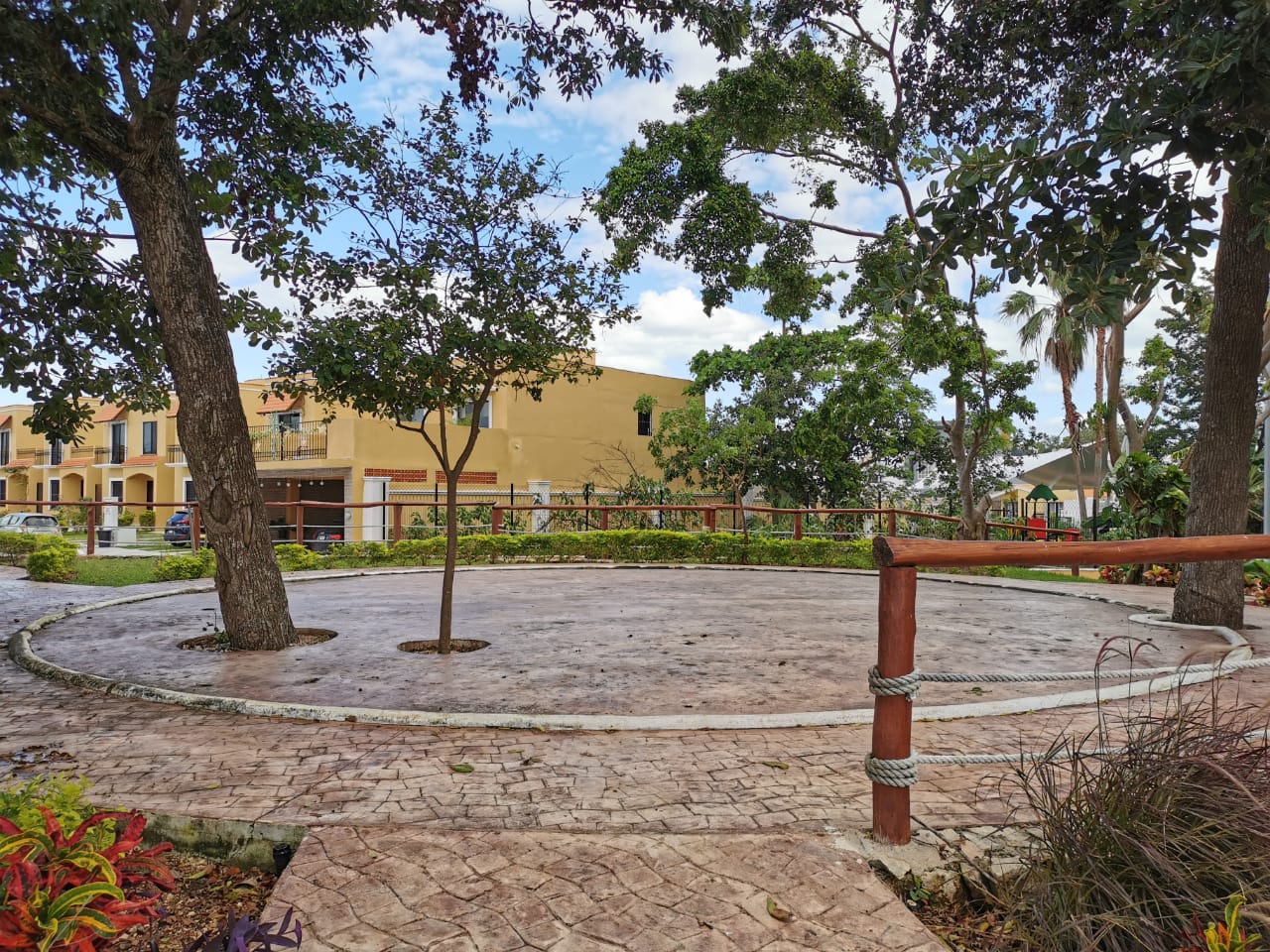 Renta‬ Hermosa Casa en - Rinconada de Gran Santa Fe - Wviviendas